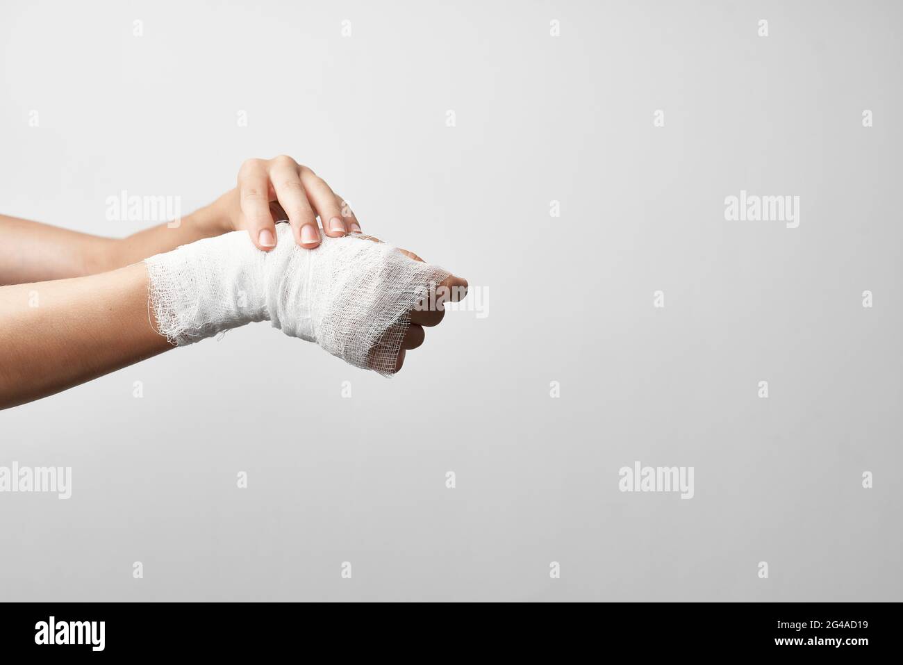 injured arm bandaged medicine traumatology Stock Photo - Alamy
