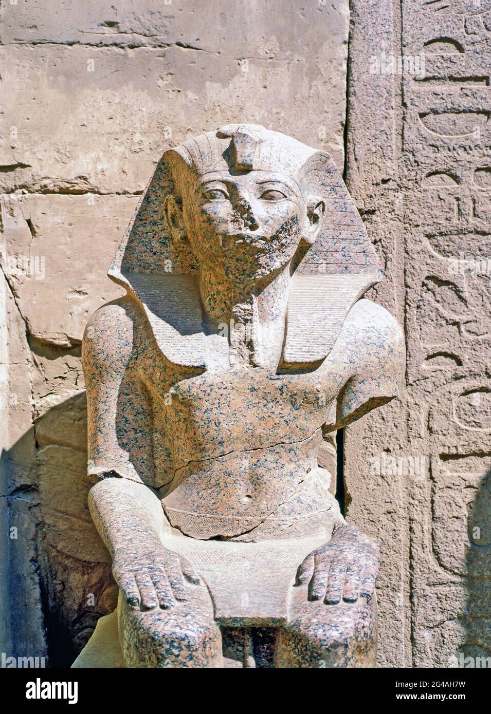 Statue in Karnak Temple Stock Photo - Alamy