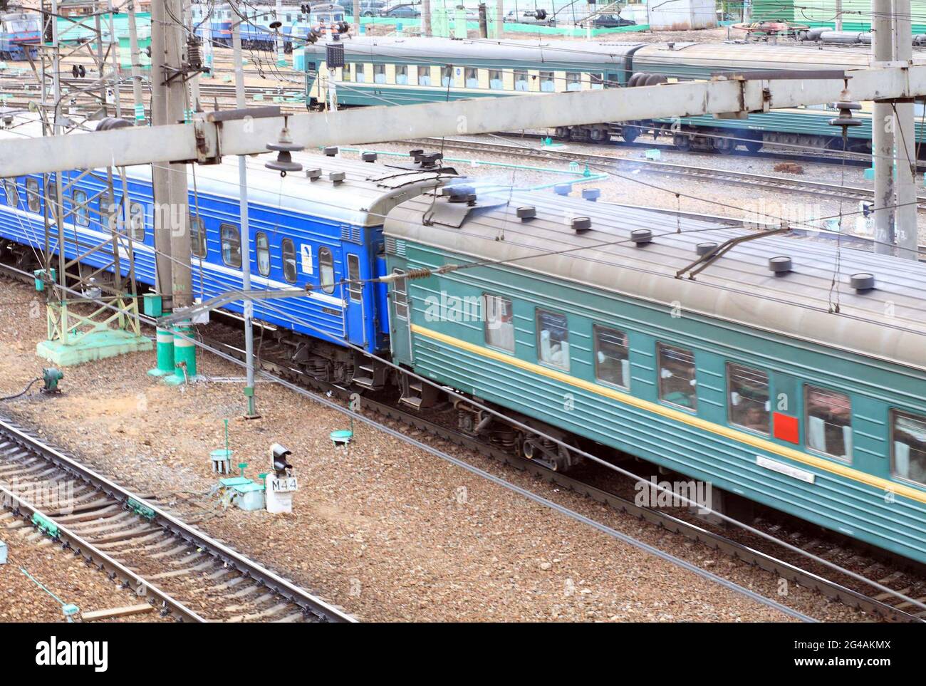 Trains on rails hi-res stock photography and images - Alamy