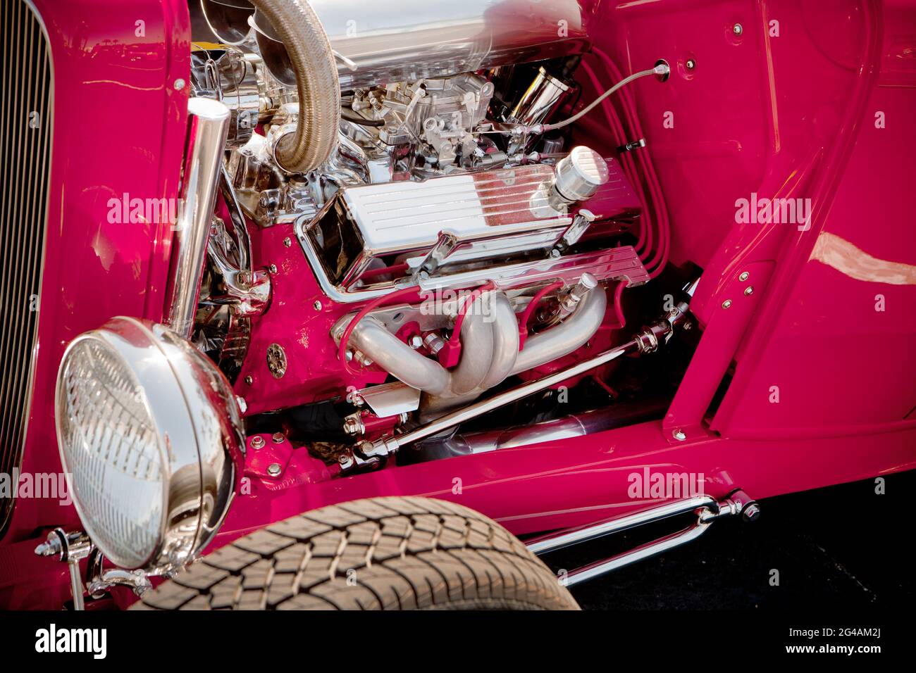 Red hot rod hi-res stock photography and images - Alamy