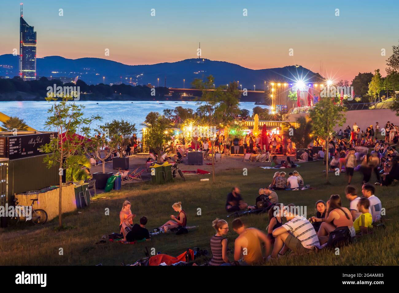 Wien, Vienna: recreational area Copa Beach at river Neue Donau (New ...