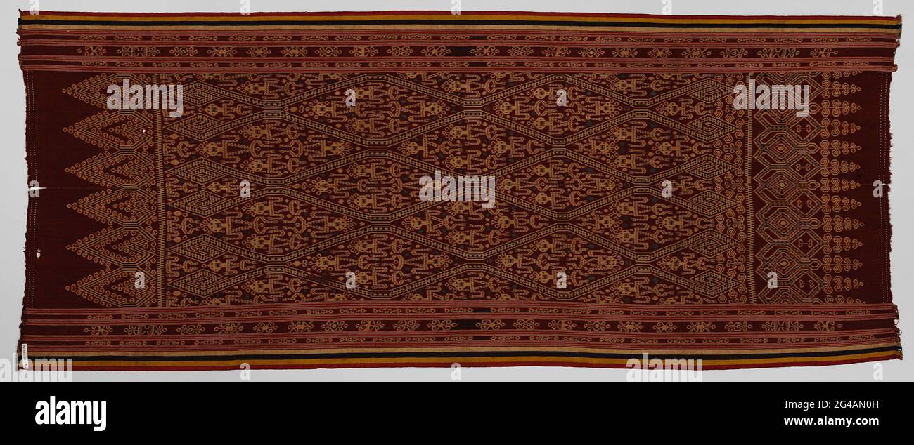 Cloth; PUA. Cloth with the hose motif (Buah Nabau) on the central part ...