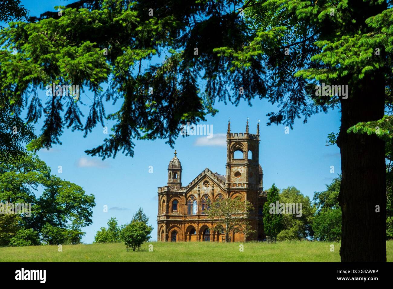 Gothic Temple, Stowe Stock Photo - Alamy