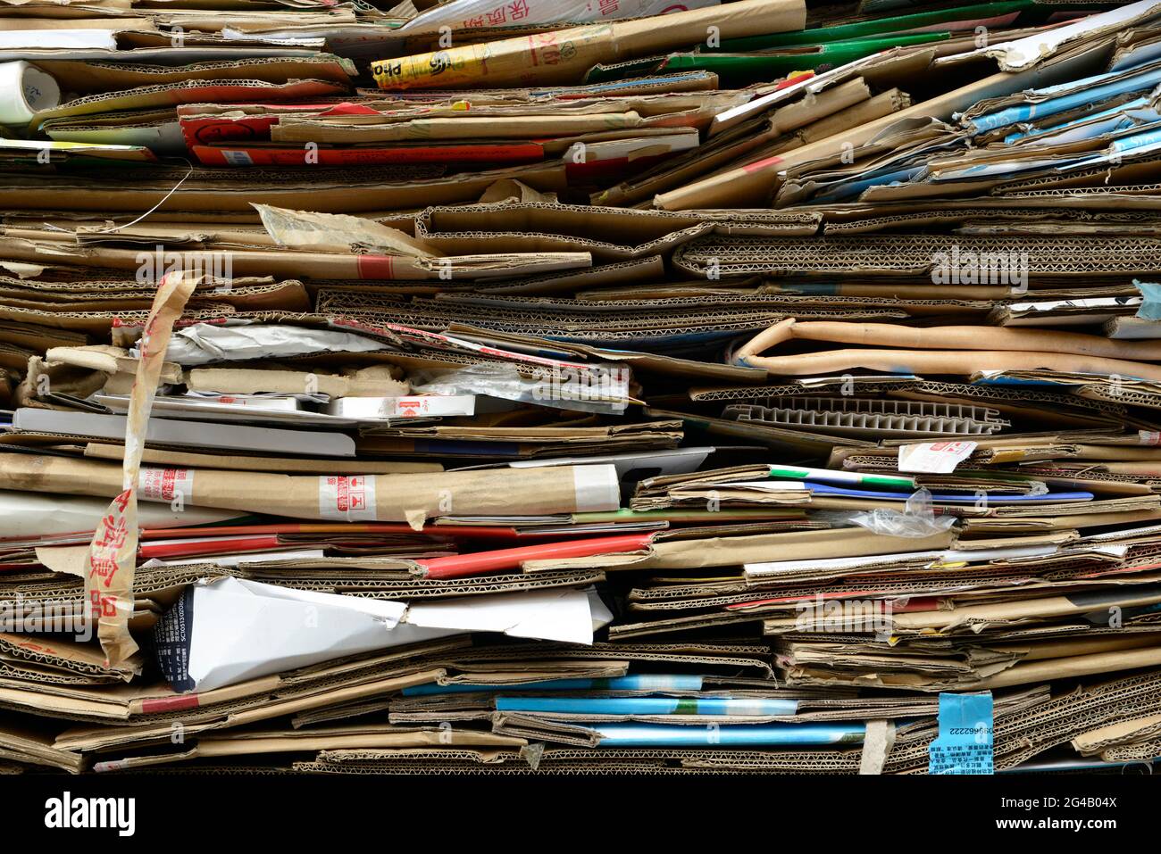 Layers corrugated cardboard hi-res stock photography and images - Alamy