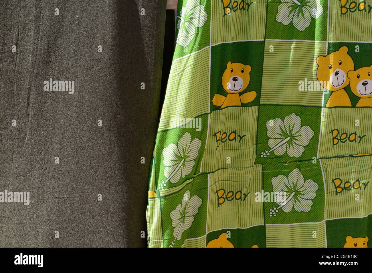 Washing drying in the sun hi-res stock photography and images - Alamy