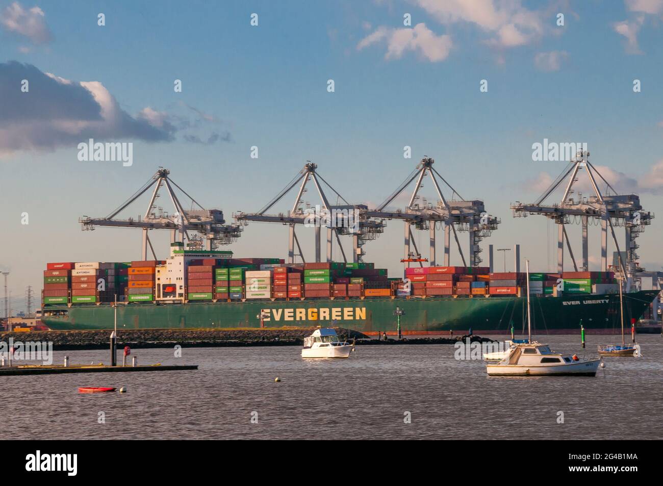 Taiwan-owned Evergreen Line's container carrier Ever Uberty docked in ...