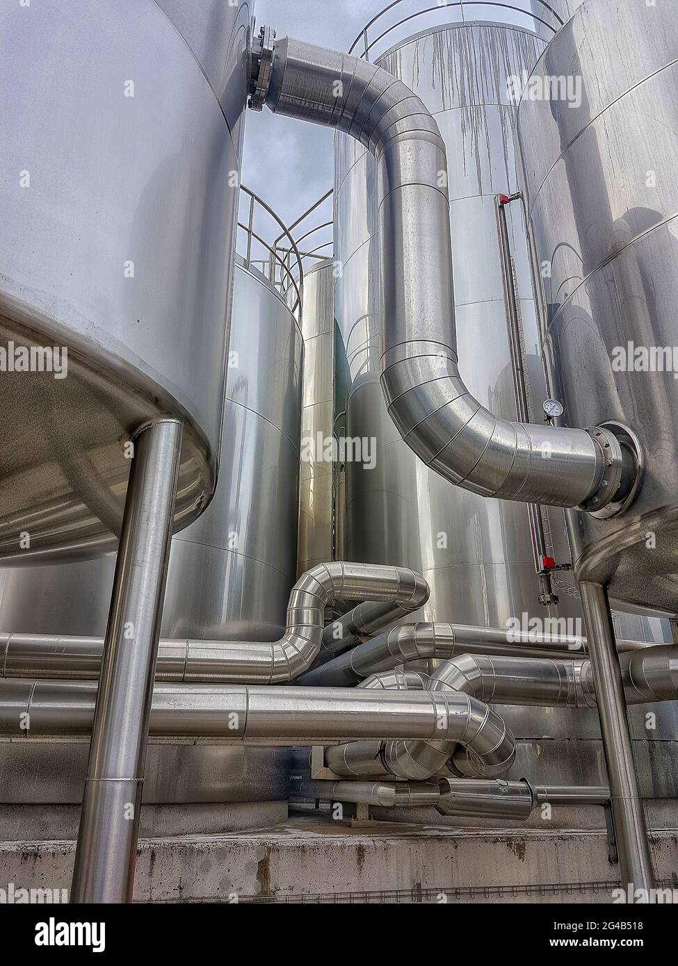 Several large tanks hi-res stock photography and images - Alamy