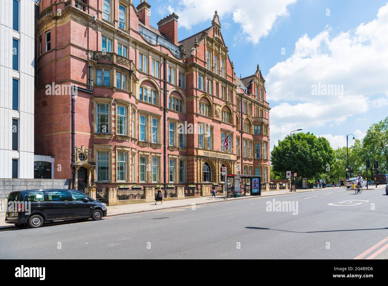 Chelsea bridge road hi-res stock photography and images - Alamy