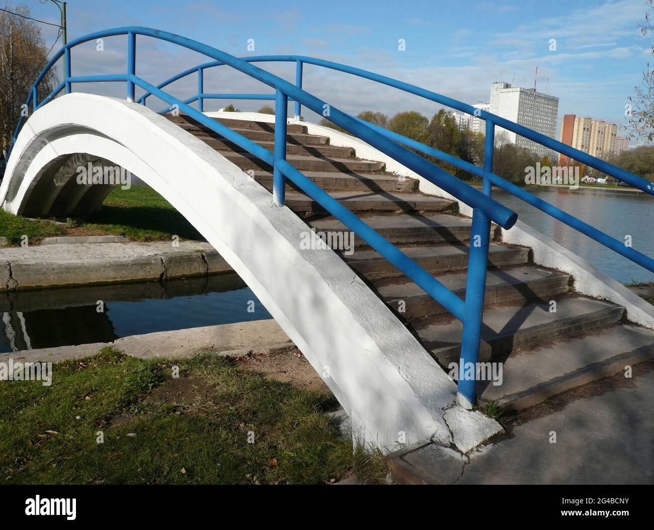 Bridge with green metal hand railing hi-res stock photography and ...