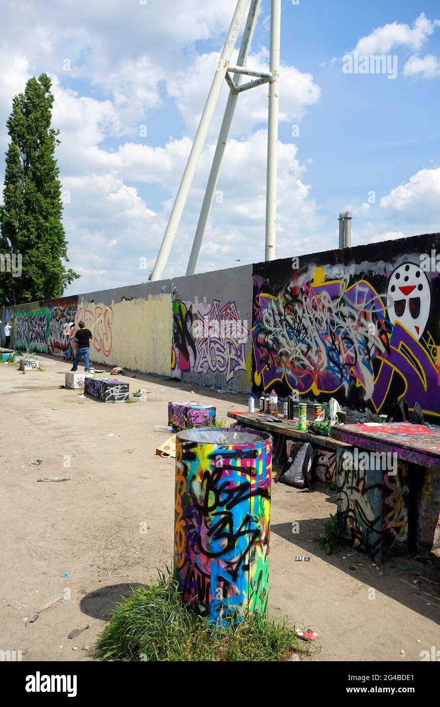 Murals mauerpark hi-res stock photography and images - Alamy