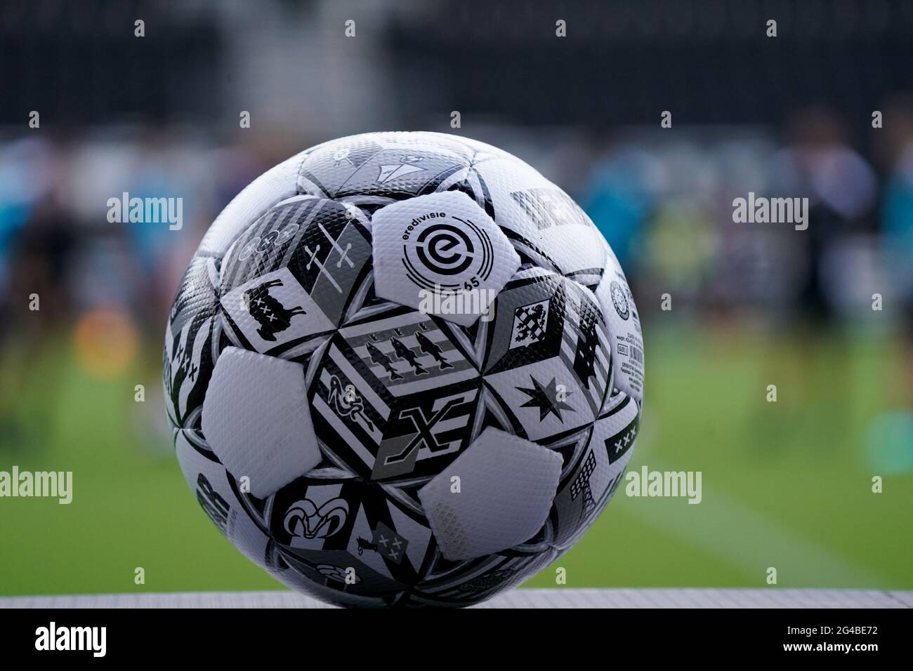 Eredivisie match ball hi-res stock photography and images - Alamy