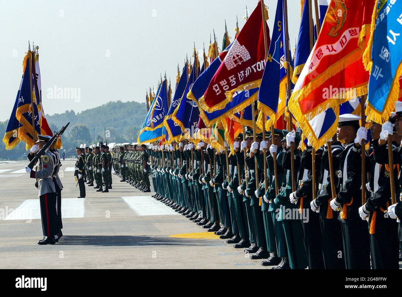 Korean army women marching hi-res stock photography and images - Alamy