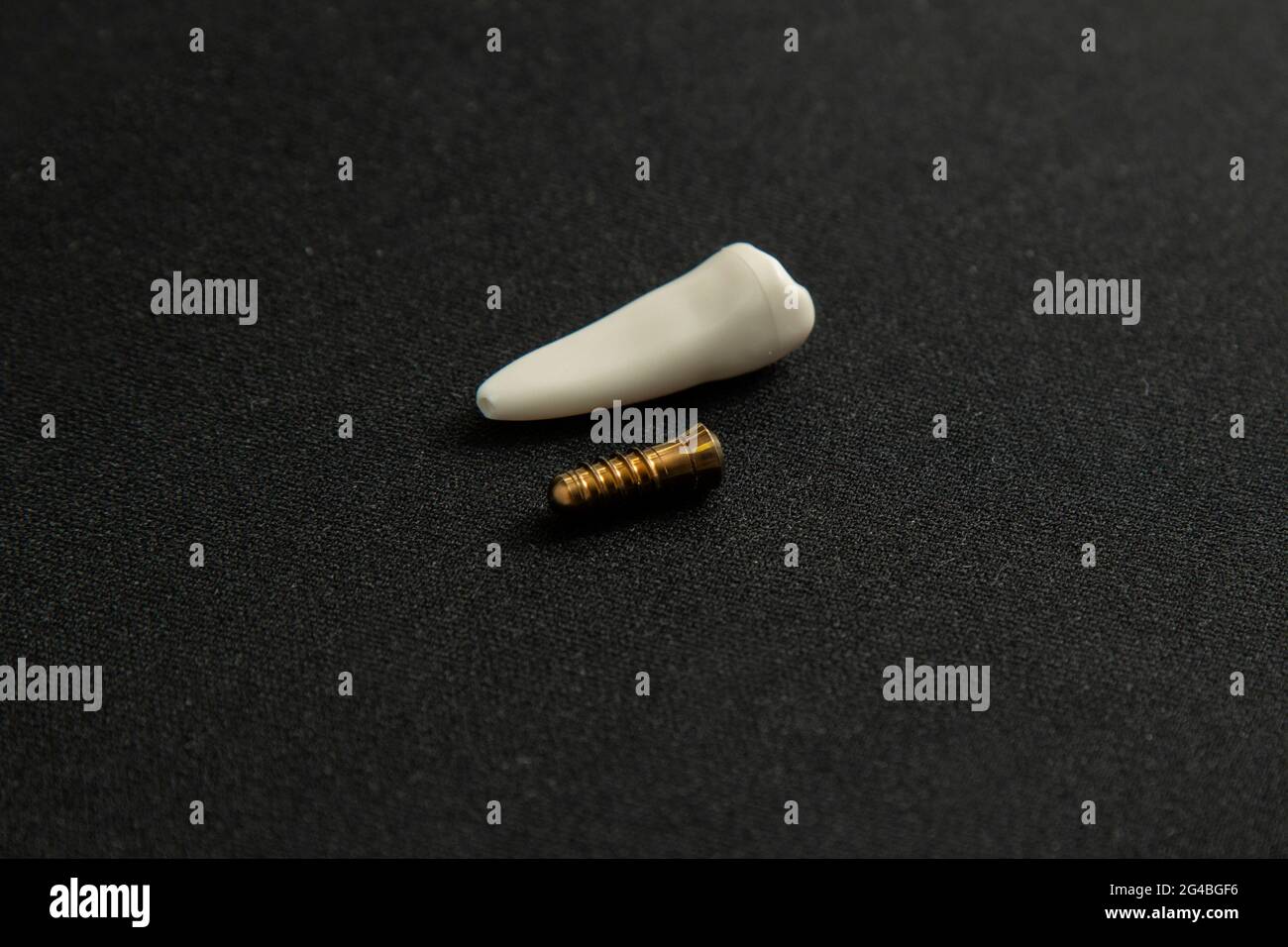 Closeup of screw for dental implant Stock Photo - Alamy
