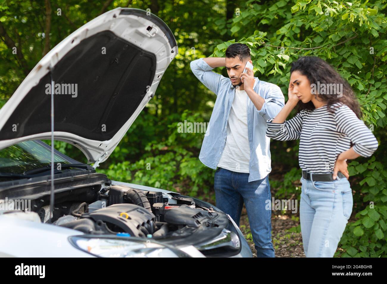 Car break hi-res stock photography and images - Alamy