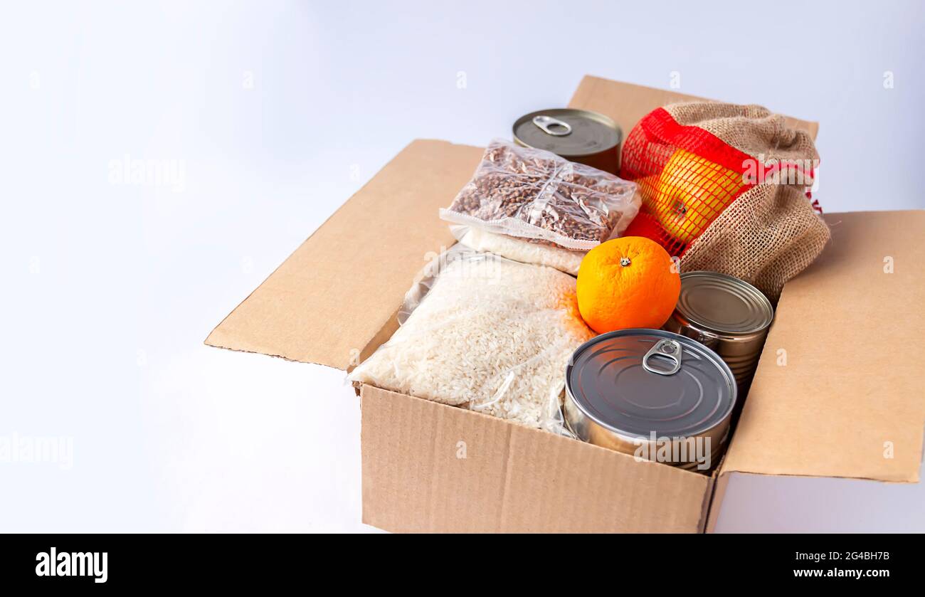 Food items in a box hi-res stock photography and images - Alamy