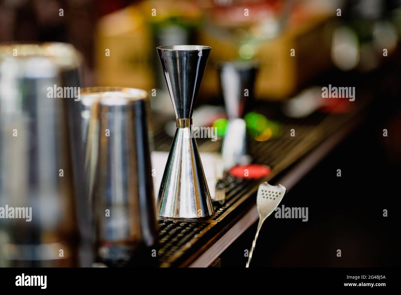 Vintage bar counter hi-res stock photography and images - Alamy