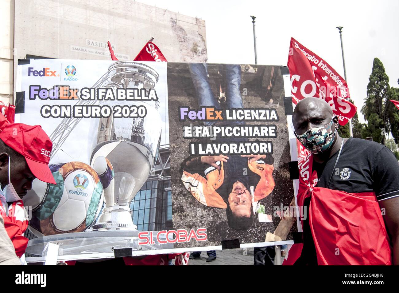 Worker strike italy hi-res stock photography and images - Alamy