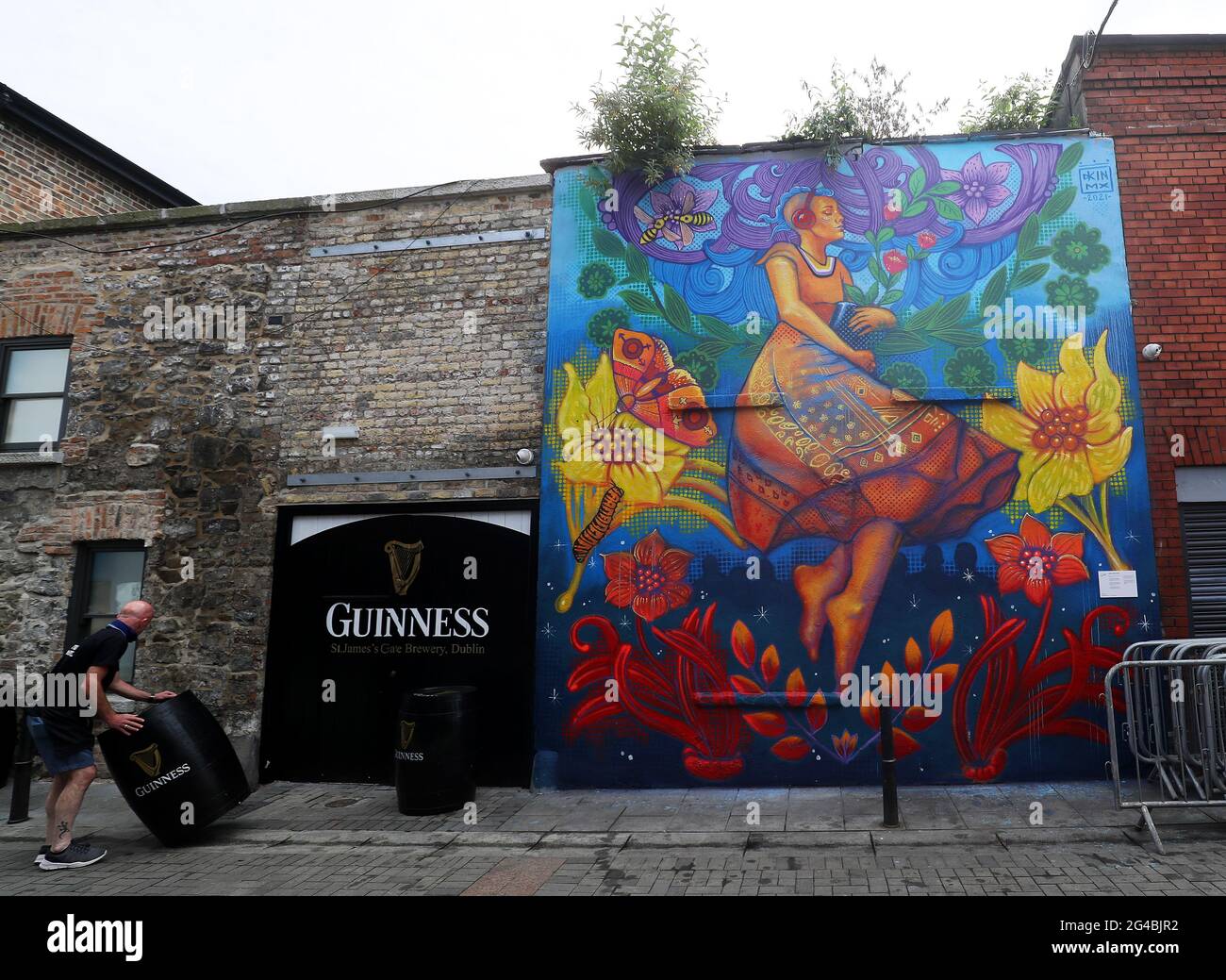 Picture embodies hi-res stock photography and images - Alamy