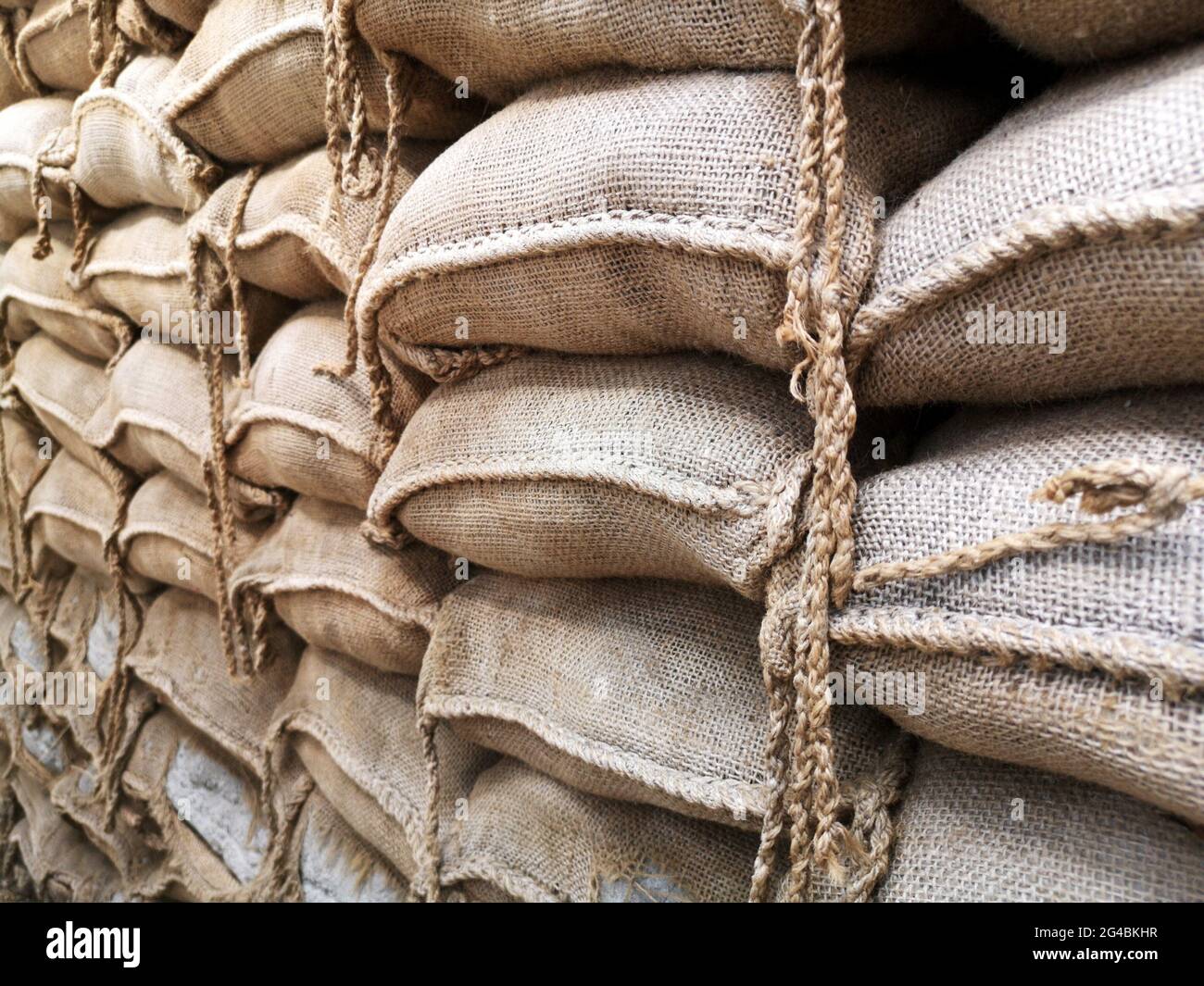 Sand bag barricade hi-res stock photography and images - Alamy