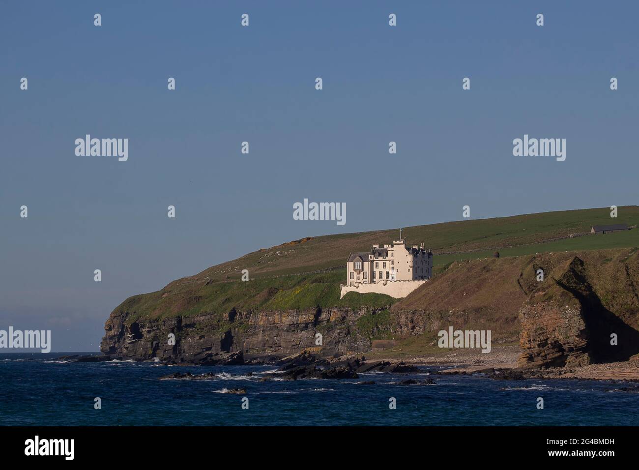 Dunbeath castle hi-res stock photography and images - Alamy