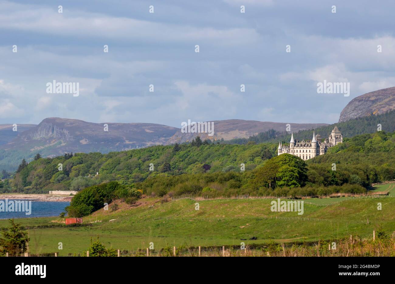 Dunrobin castle scotland summer hi-res stock photography and images - Alamy