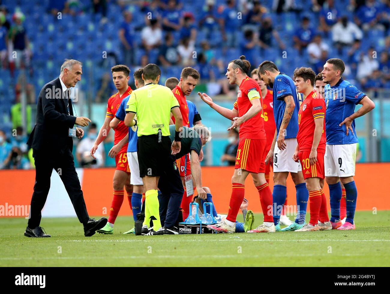 Referee ovidiu alin hategan hi-res stock photography and images - Alamy
