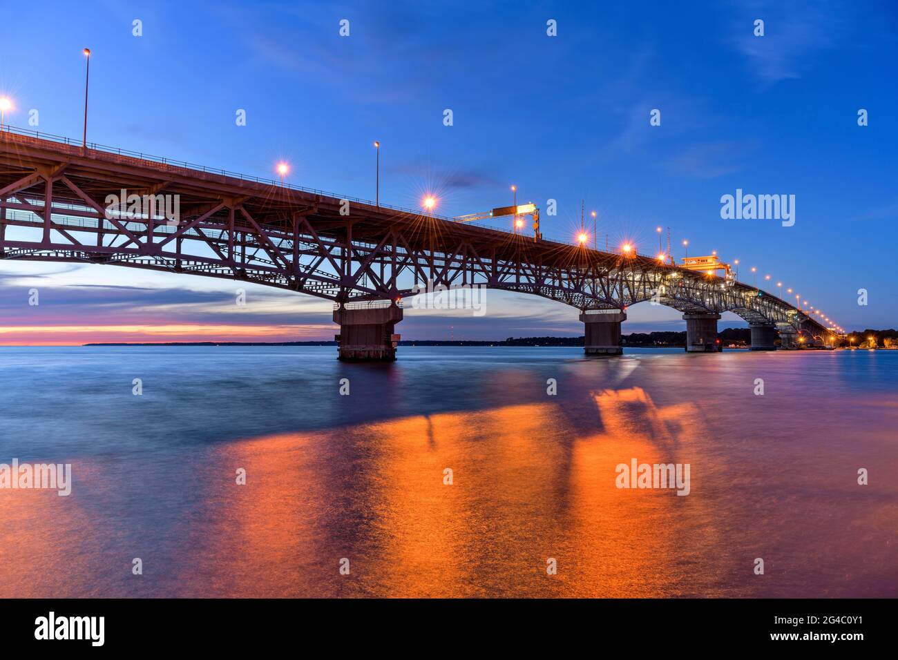 George p coleman memorial bridge hi-res stock photography and images ...