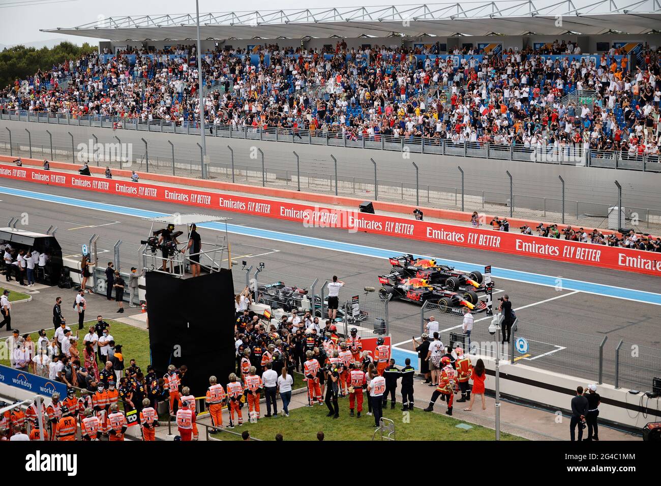 Arrival ambiance with winning cars during the Formula 1 Emirates Grand ...