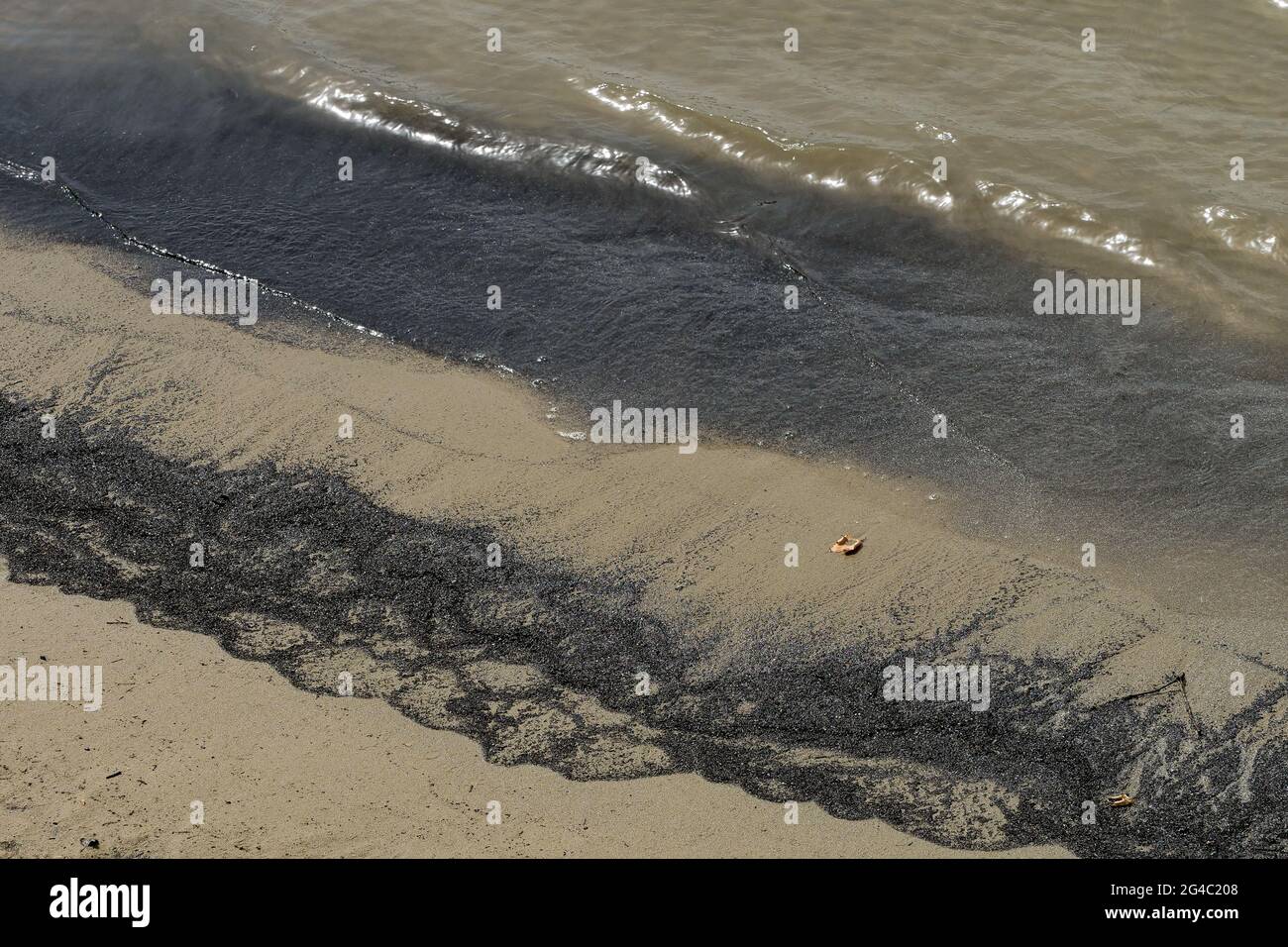 Polluted waters of the river Rhone, Tain l'Hermitage, Drôme, Rhône ...
