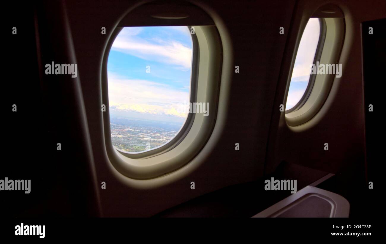 Boeing 777 interior hi-res stock photography and images - Alamy