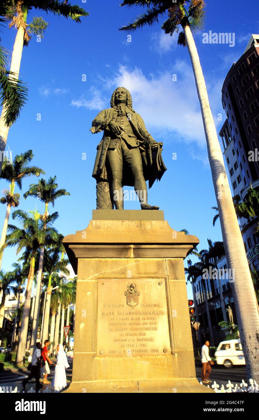 Statue of mahe de la bourdonnais hi-res stock photography and images ...