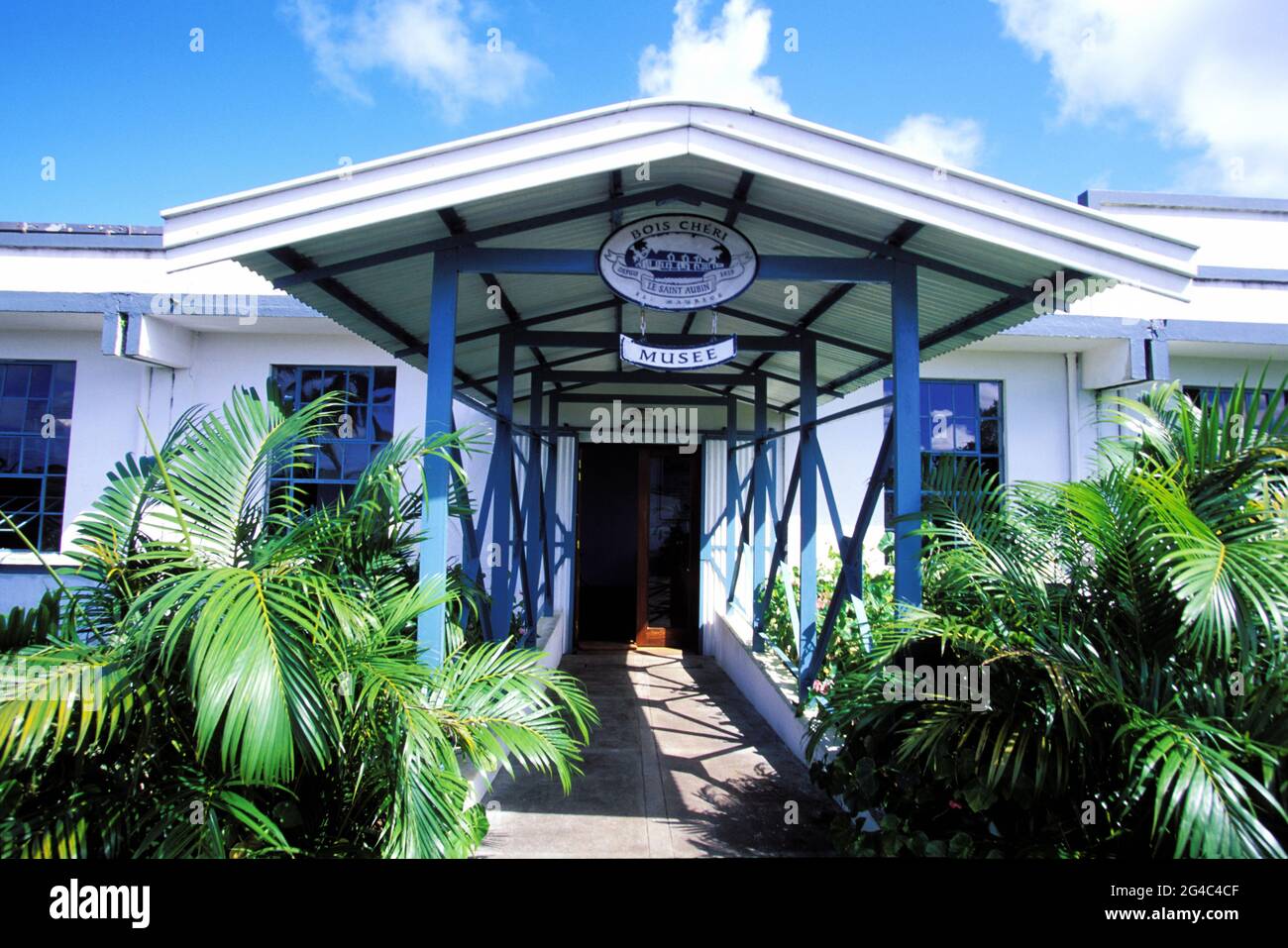 MAURITIUS. FLACQ DISTRICT. BOIS CHERI TEA FACTORY, ONE OF THE MAIN ...
