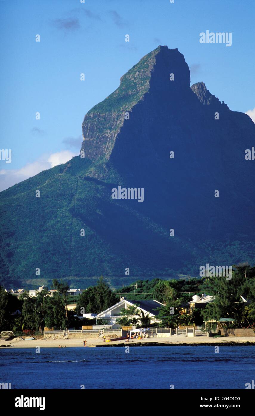 MAURITIUS. NORTH COAST. GRAND GAUBE REGION. MONTAGNE DU REMPART ...
