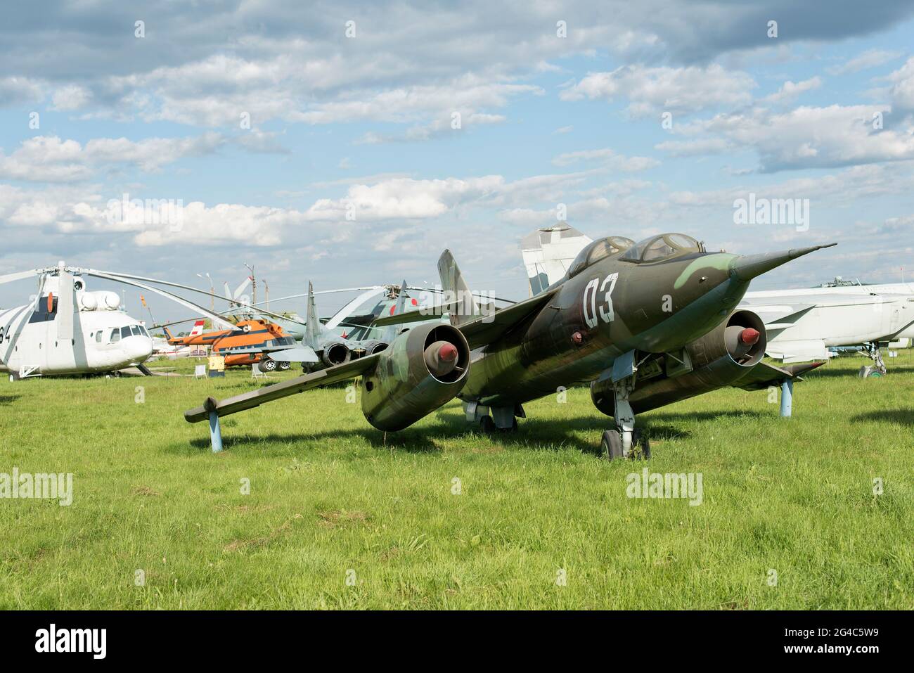 Exhibition of old model airplanes Stock Photo - Alamy