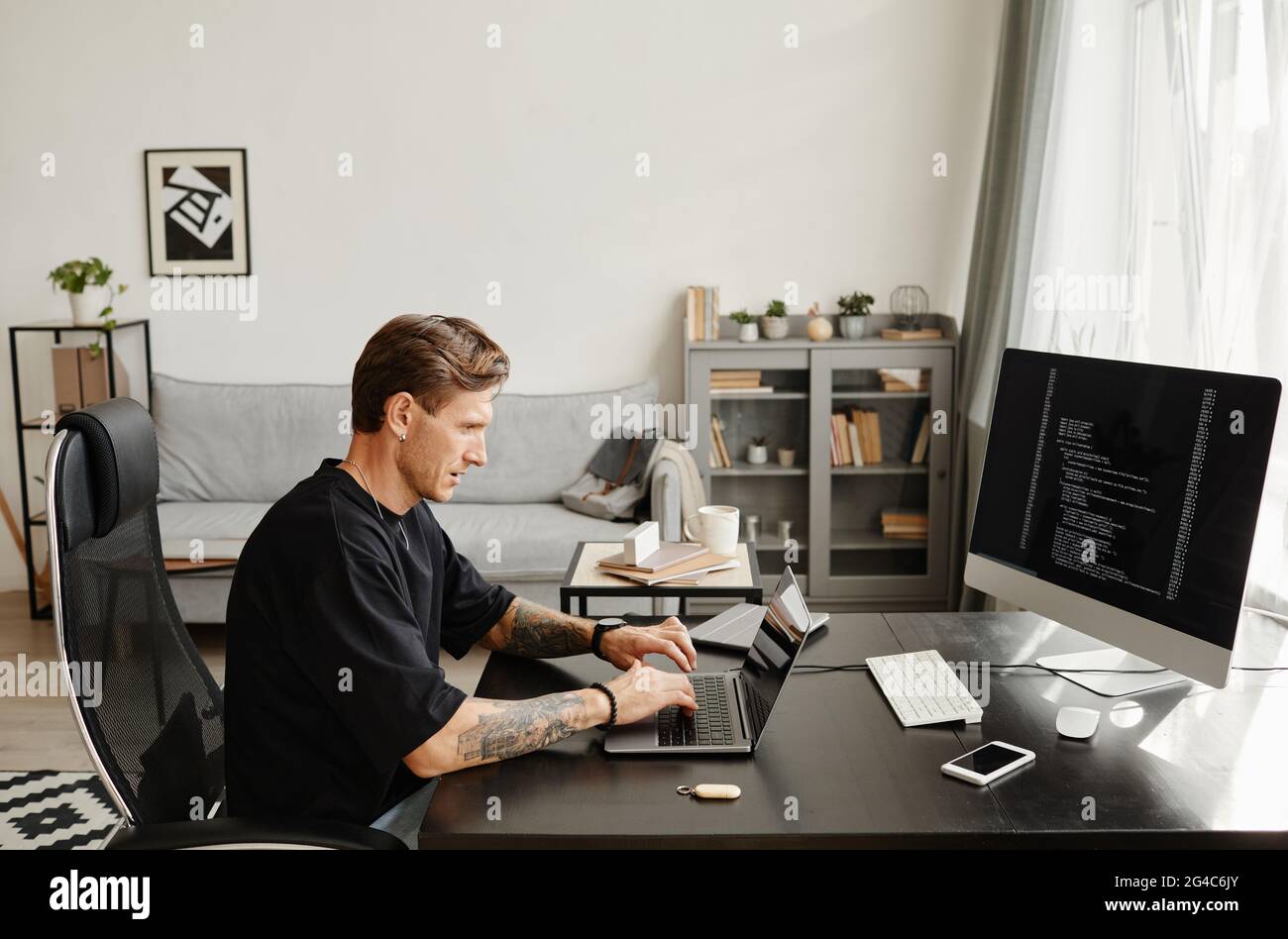 Male developer hi-res stock photography and images - Alamy