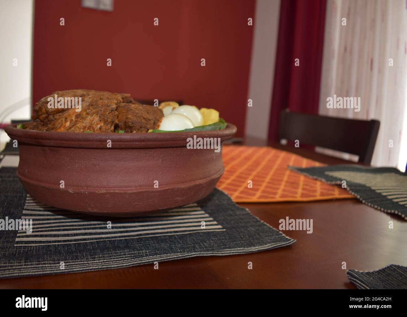 Biriyani pots hi-res stock photography and images - Alamy