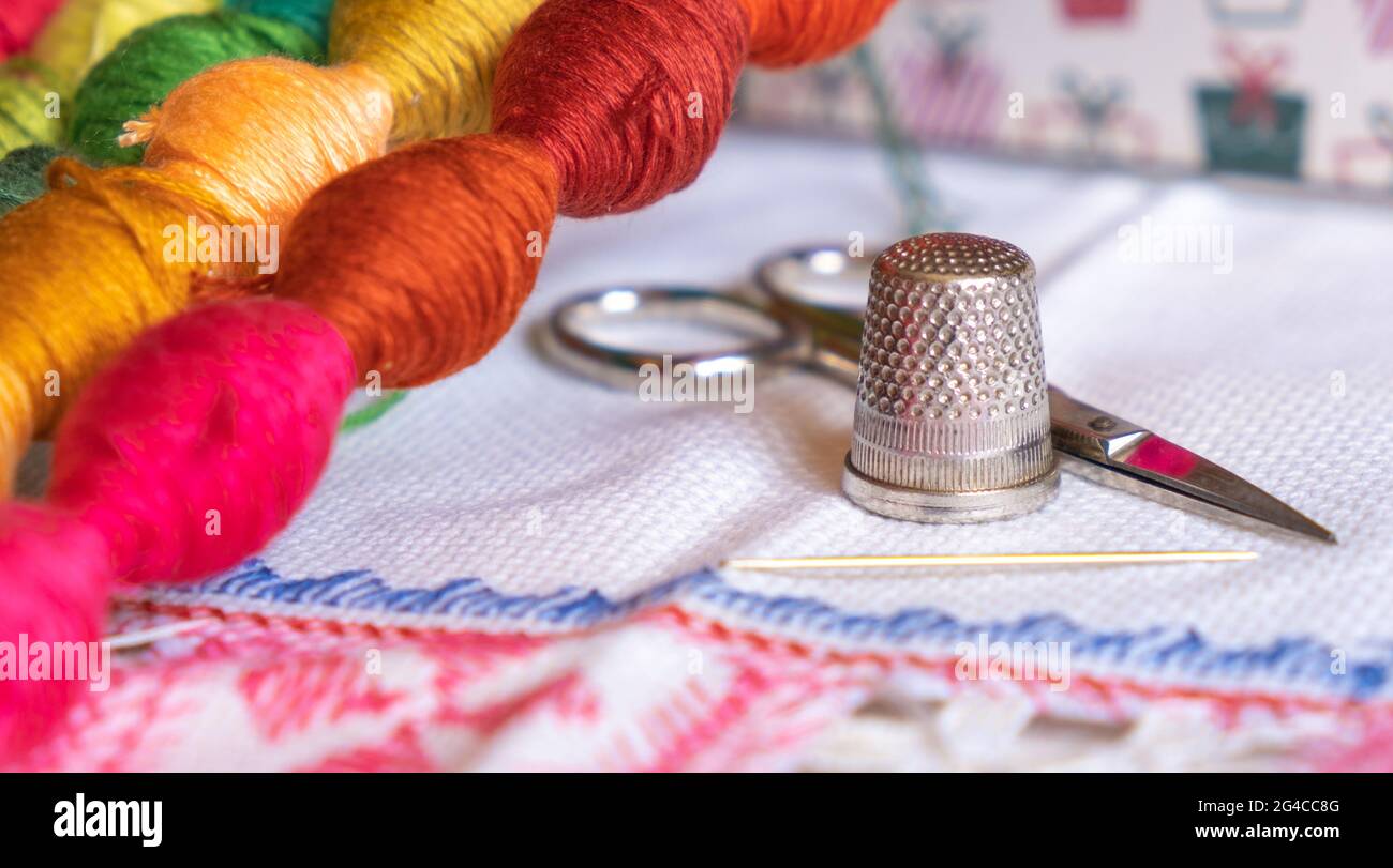 String art pin thread art hi-res stock photography and images - Alamy