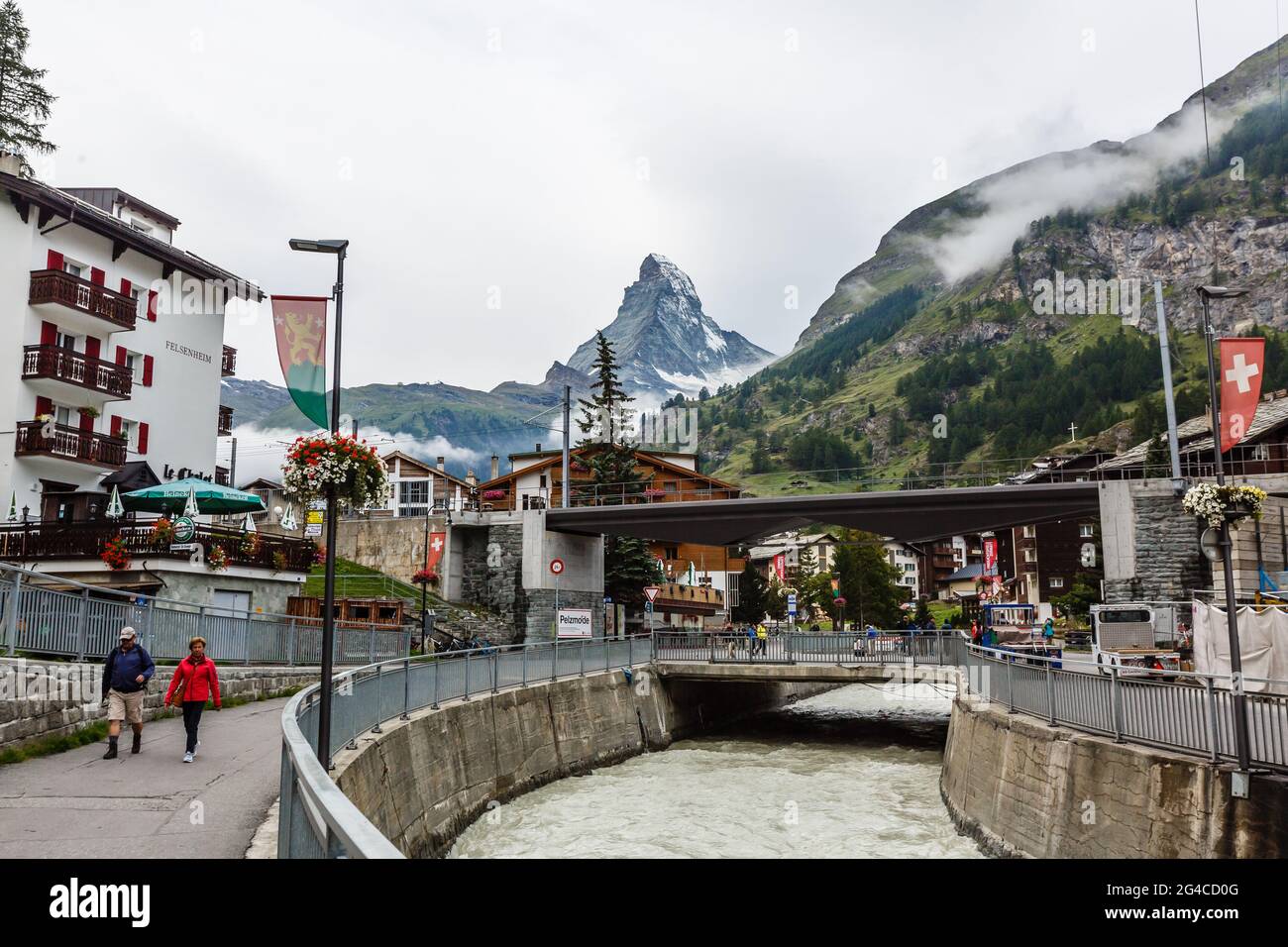 Zermatt downtown town hi-res stock photography and images - Alamy