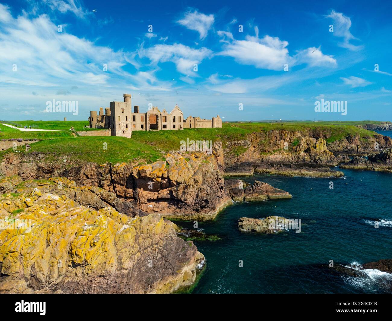 New slains castle aberdeenshire hi-res stock photography and images - Alamy