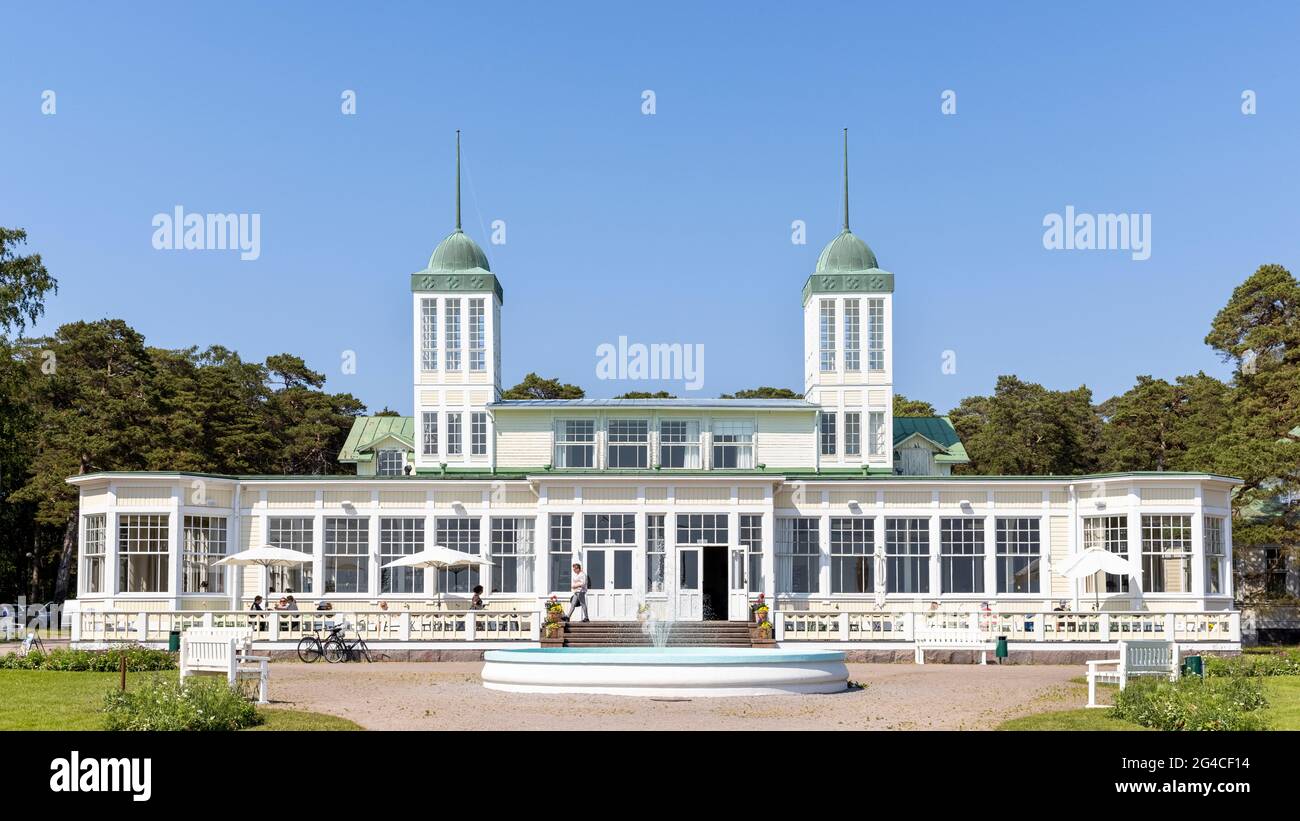 Traditional wooden buildings are typical in Hanko cityscape Stock Photo ...