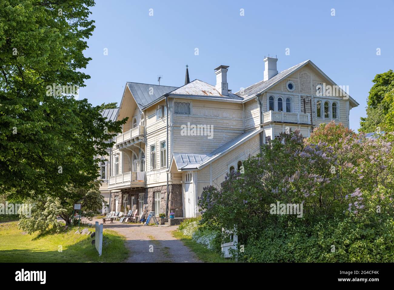 Traditional wooden buildings are typical in Hanko cityscape Stock Photo ...