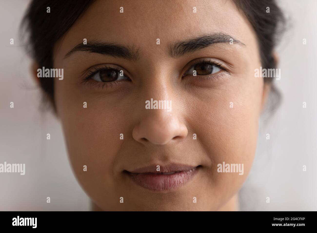 Close up portrait of young Indian woman Stock Photo - Alamy