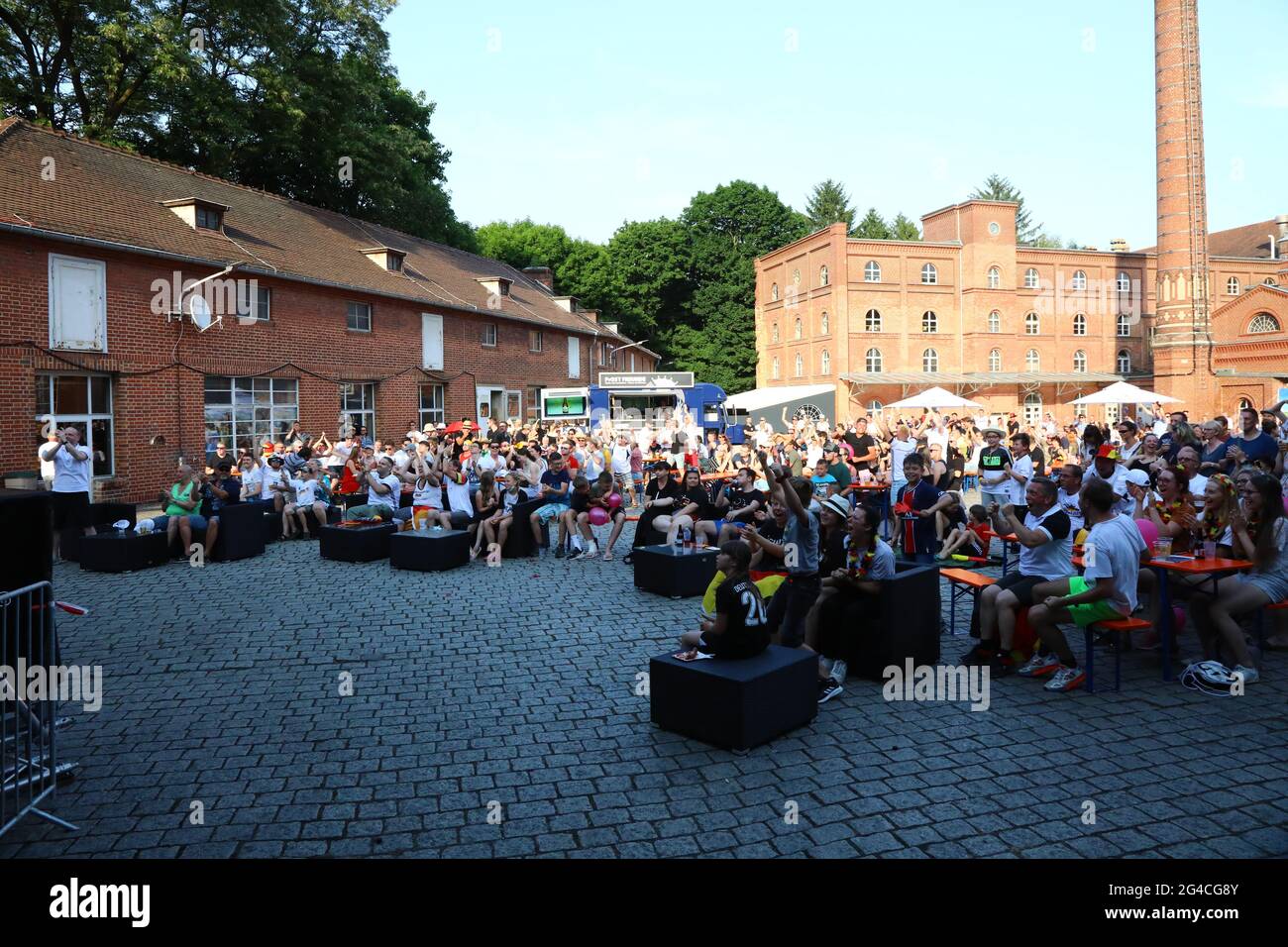 Public Viewing UEFA EM 2021 Portugal gegen Deutschland Kulturbrauerei ...