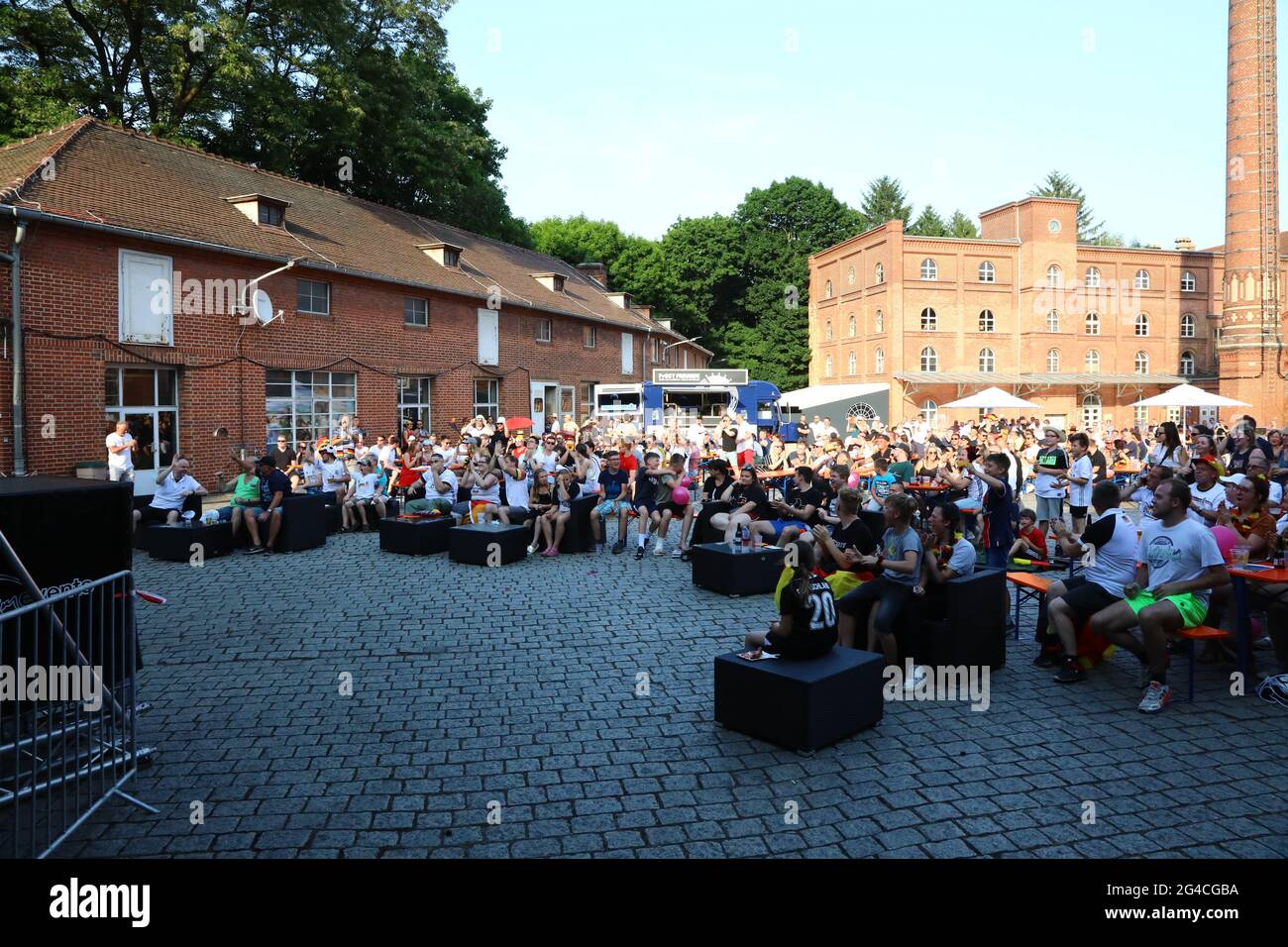 Public Viewing UEFA EM 2021 Portugal gegen Deutschland Kulturbrauerei ...