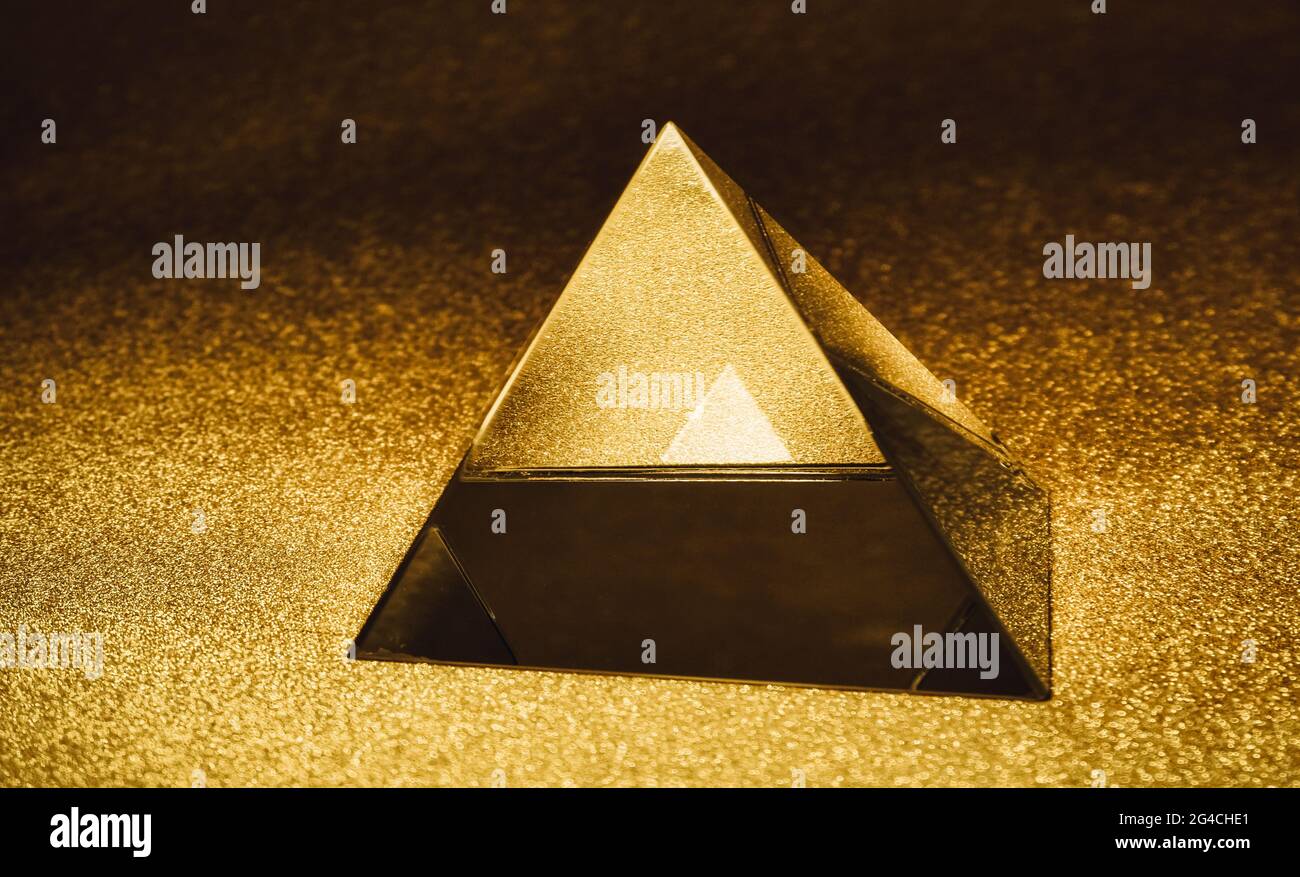 Crystal pyramid hi-res stock photography and images - Alamy