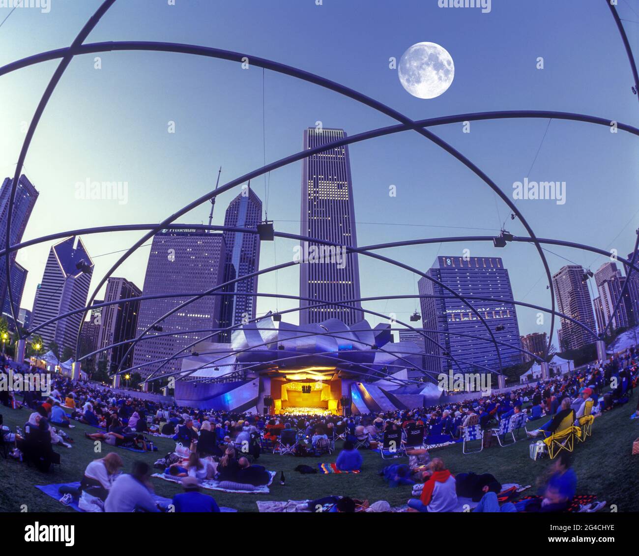Entertainment early 2000s hi-res stock photography and images - Alamy