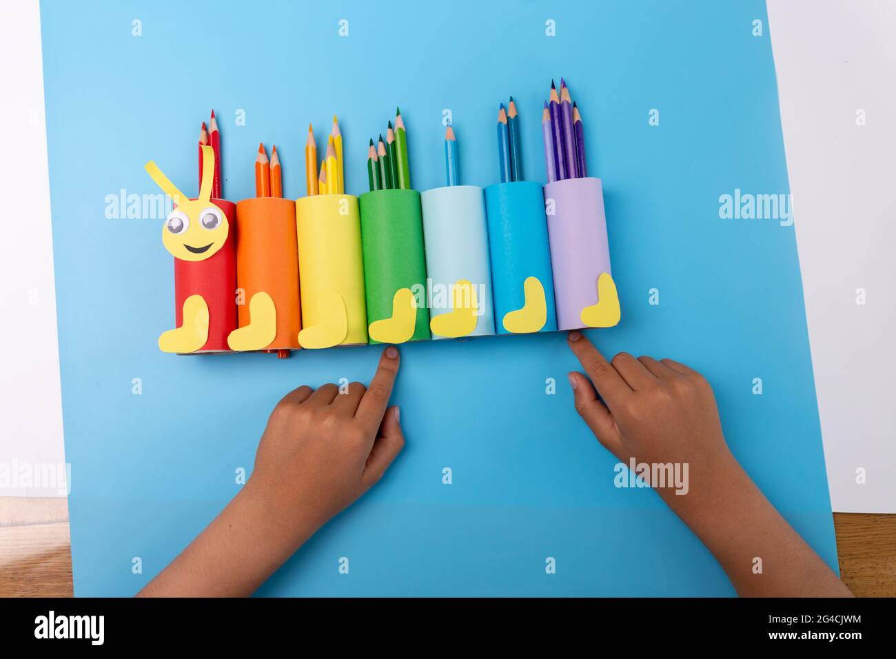 DIY summer paper craft for kids, how to make an caterpillar, homemade ...