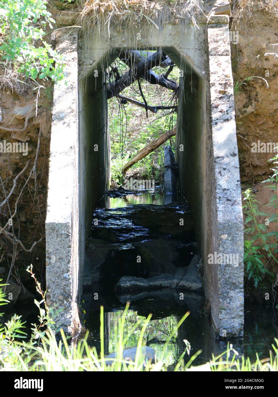 Concrete culvert hi-res stock photography and images - Alamy