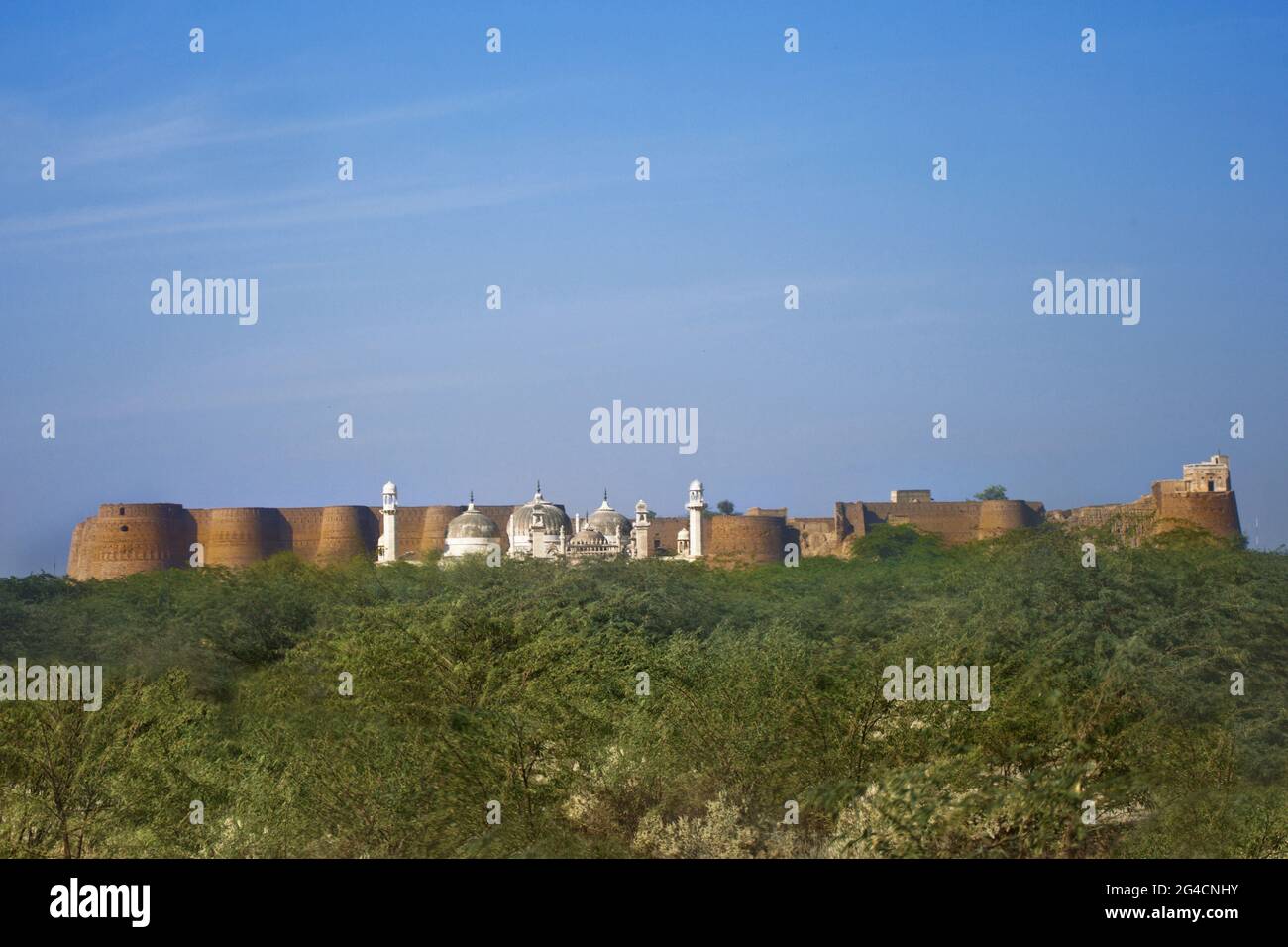 The Derawar Fort in desert Rohi Bahawalpur, Pakistan, with Abbasi ...