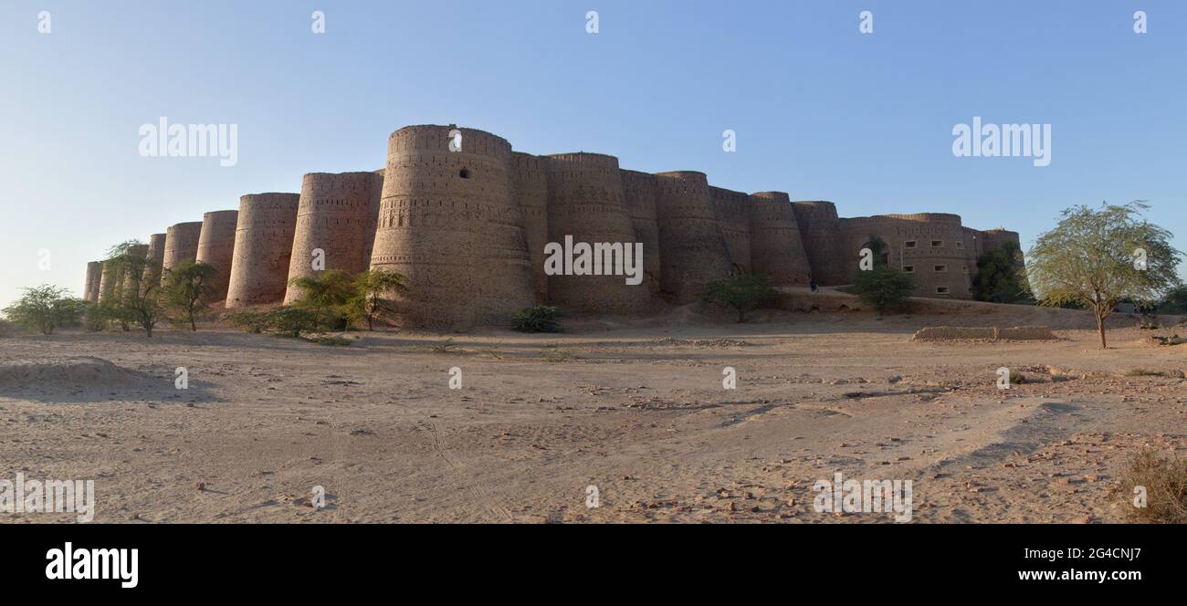 The Derawar Fort in Ahmadpur East Tehsil, Punjab, Pakistan Stock Photo ...
